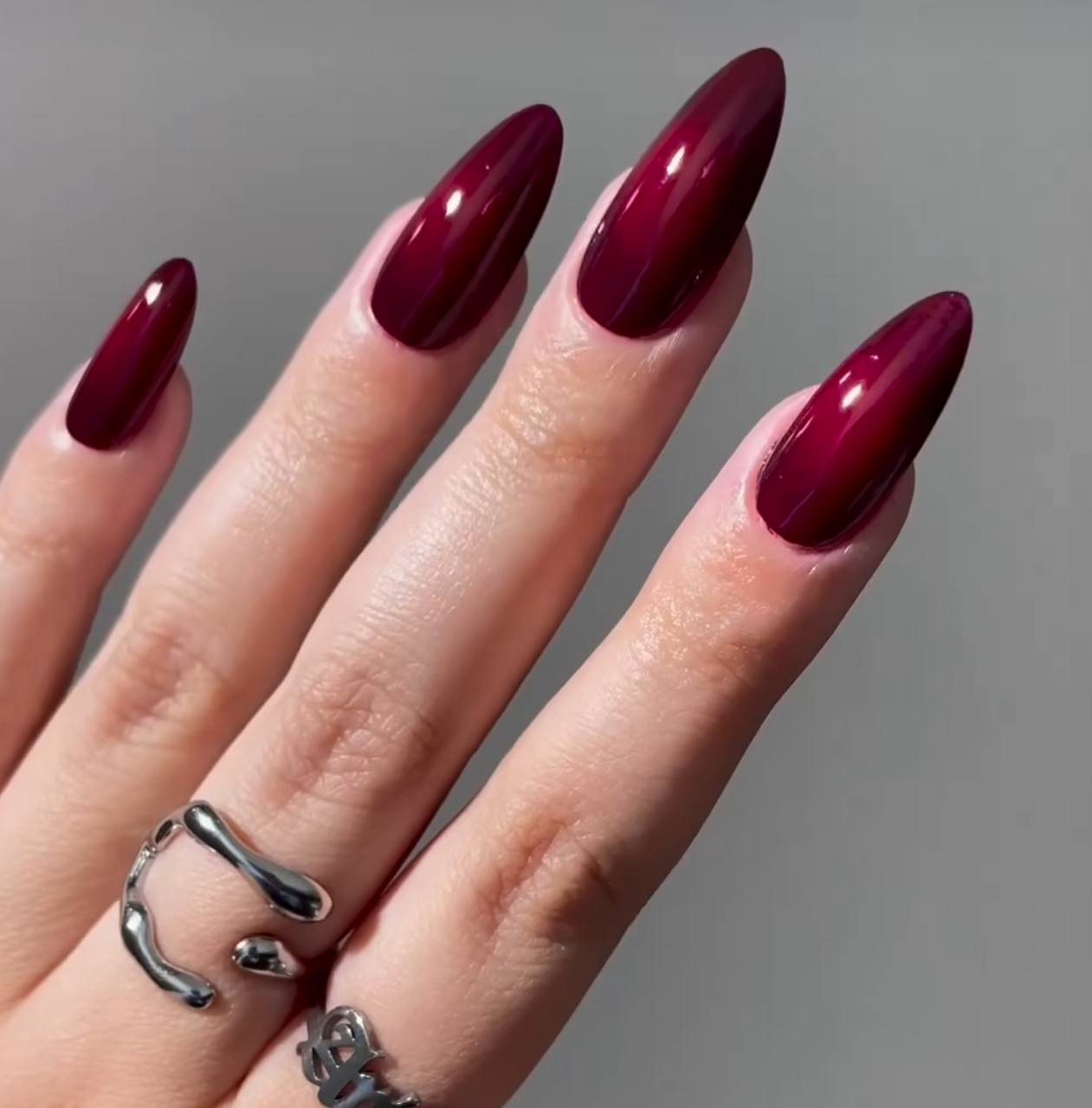 Вишневый мокко — цвет, который покорил бьюти-сообщество | Womfire