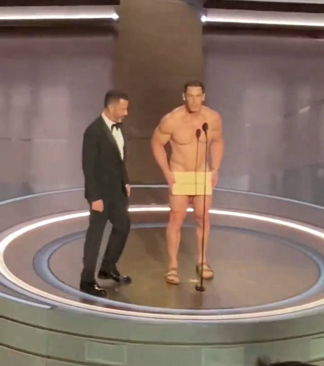 Оскар вдохновился «голой вечеринкой»? | Womfire