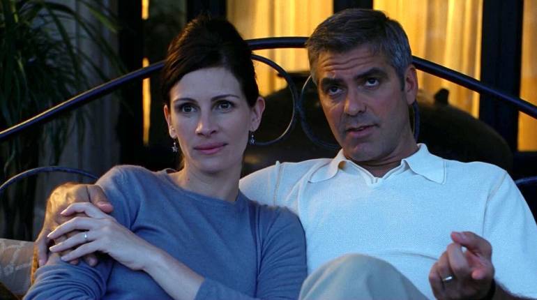 Джордж Клуни спас падающего фотографа на красной дорожке | Womfire